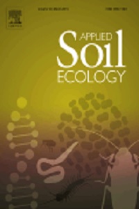 Sampling methods in assessing earthworm community responses